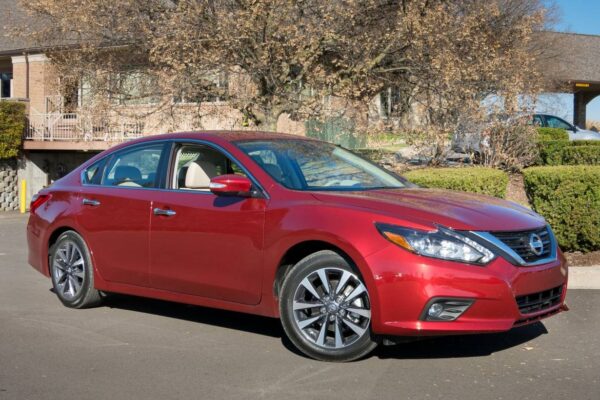 2016 Nissan Altima FIRST DRIVE - Discover the EXCITEMENT!
